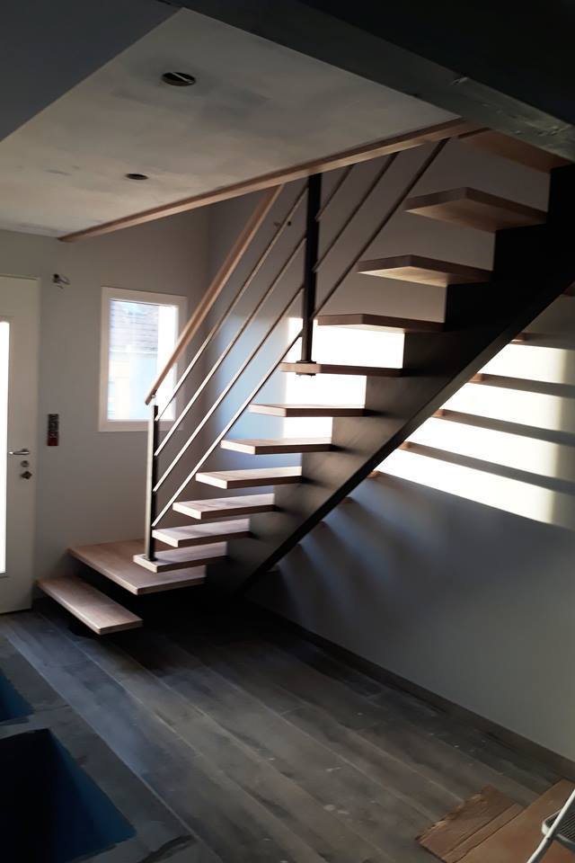 Escalier - Jura, pays de Gex- escalier bois contemporain